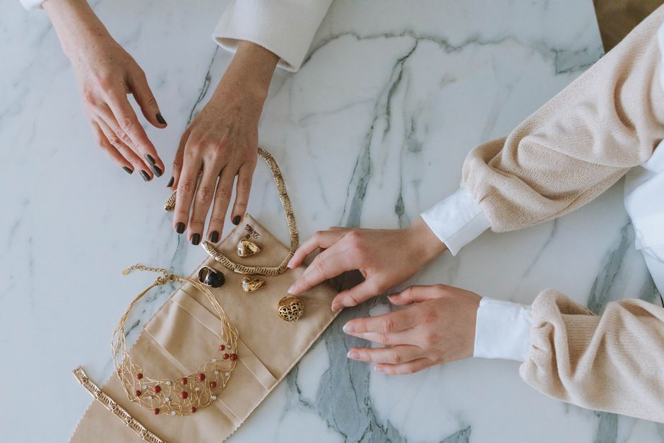 Luxury Jewelry Marketing: 7 Proven 2026 Strategies – GemFind Digital ...